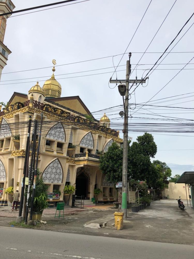 Disoal PLN Kenakan Tarif Pemindahan Tiang Listrik Halangi Masjid Nurul ...